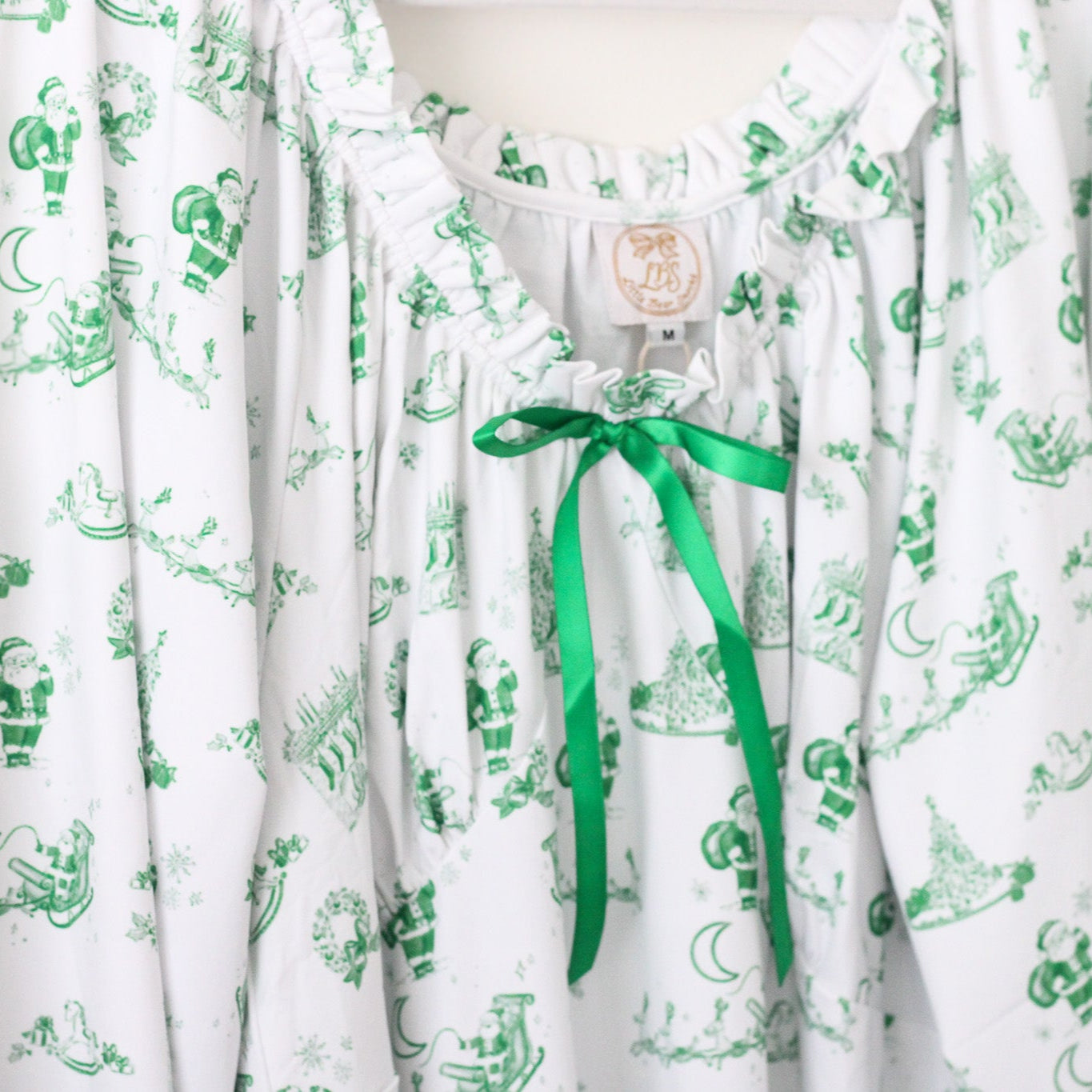 WOMANS GREEN TOILE LOUNGE GOWN – Little Bear Smocks
